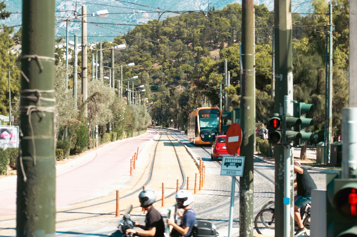 Νέος ΚΟΚ 2025: Σκληρά μέτρα για παραβάτες – Τι αλλάζει για κινητό ...